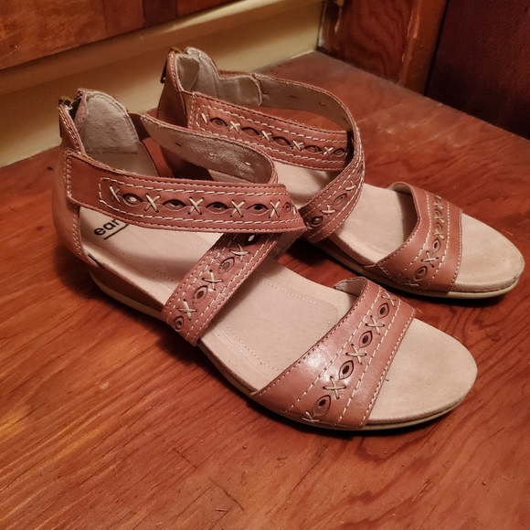 Earth | Shoes | Earth Brand Sandals Womens Sz 85 | Poshmark